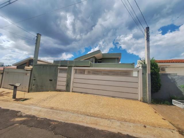 Casa em Parque das Esmeraldas, Marília/SP de 360m² 4 quartos à venda por R$ 1.099.900,00