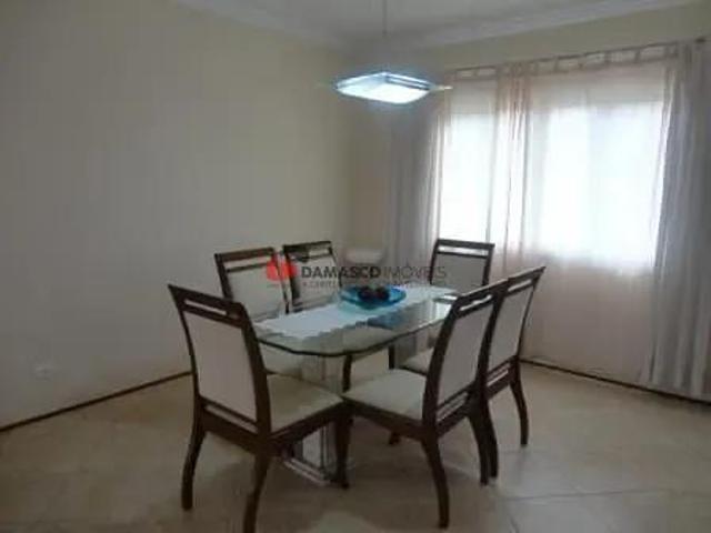 Casa em Parque Dom Henrique