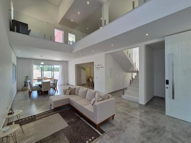 Casa em Parque Dom Henrique, Cotia/SP de 295m² 3 quartos à venda por R$ 2.200.000,00