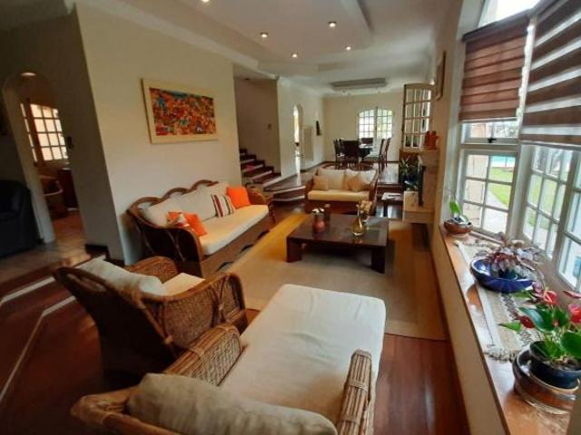 Casa em Parque dos Príncipes, São Paulo/SP de 320m² 4 quartos à venda por R$ 2.800.000,00