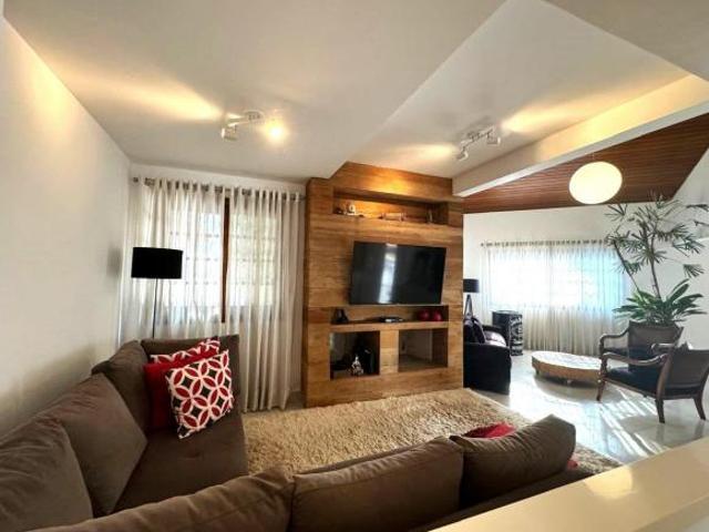 Casa em Parque Ideal, Carapicuíba/SP de 288m² 4 quartos à venda por R$ 1.399.000,00