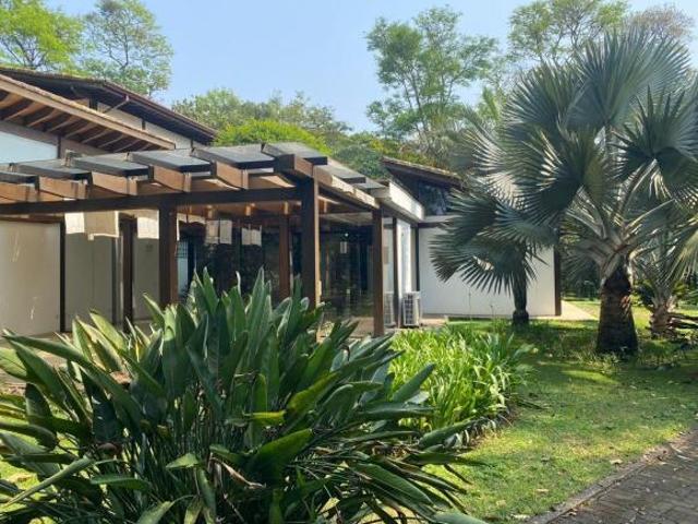 Casa em Parque Primavera, Carapicuíba/SP de 525m² 4 quartos à venda por R$ 2.700.000,00