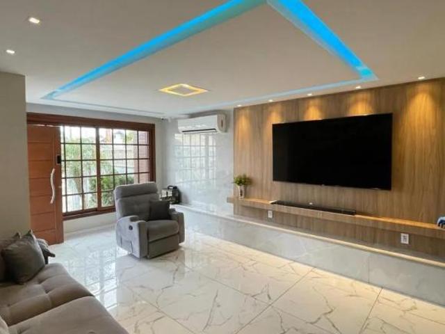 Casa com Piscina Aquecida e Energia Solar