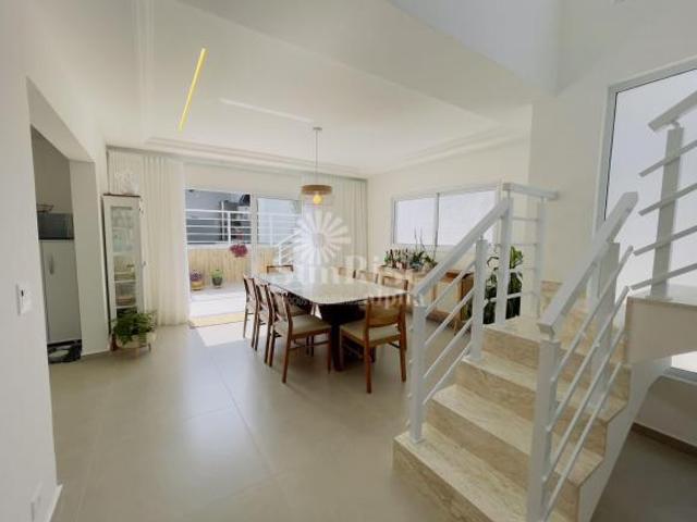 Casa em Parque Sinai, Santana de Parnaíba/SP de 300m² 3 quartos à venda por R$ 2.500.000,00