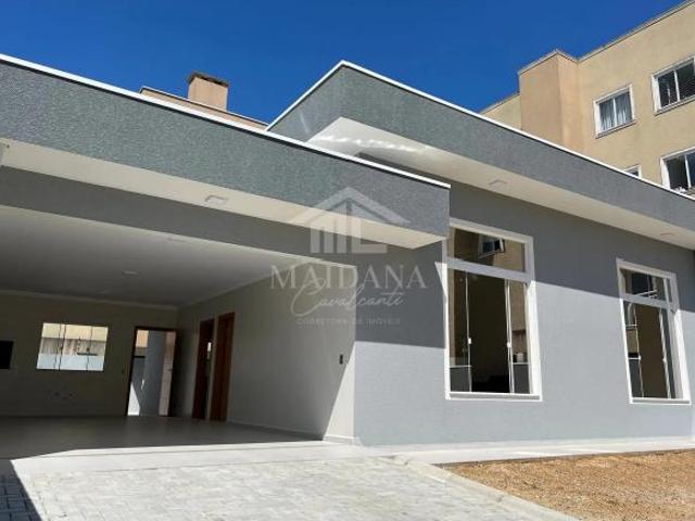 Casa em Pedro Moro, São José dos Pinhais/PR de 140m² 3 quartos à venda por R$ 950.000,00