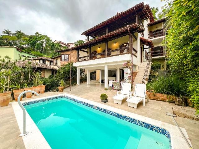 Casa em Pendotiba, Niterói/RJ de 369m² 4 quartos à venda por R$ 789.900,00