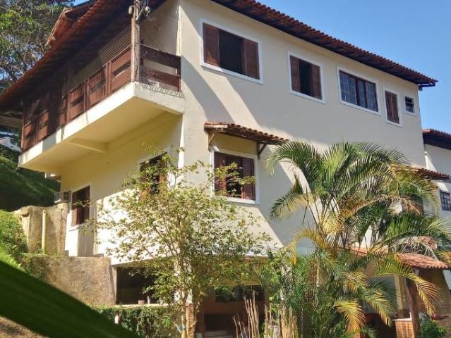 Casa em Pendotiba, Niterói/RJ de 495m² 4 quartos à venda por R$ 749.900,00