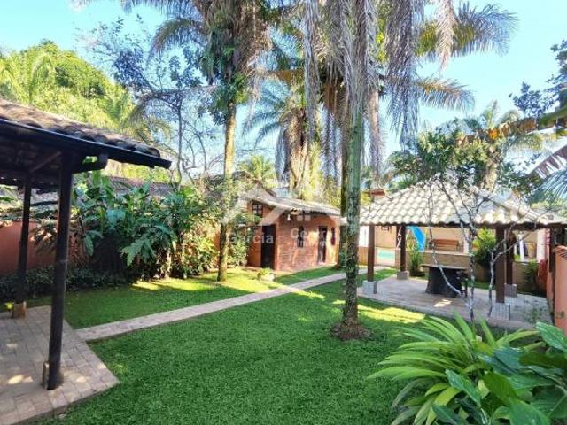 Casa à venda em Peruíbe SP Bairro Garça Vermelha: 2 quartos, 1 sa