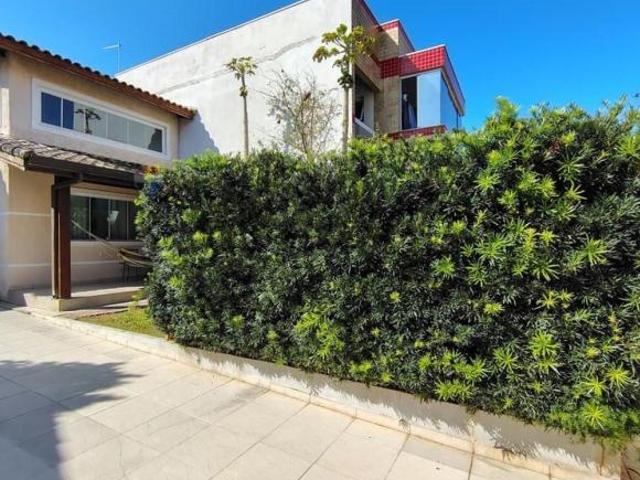 Casa em Peruíbe a apenas 150m da praia