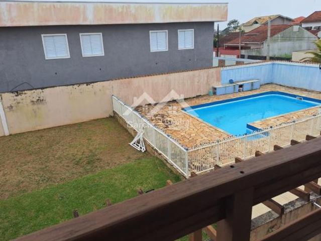 Casa em Peruíbe em condomínio