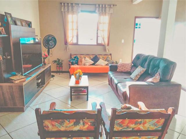 Casa em Piratininga, Niterói/RJ de 455m² 5 quartos à venda por R$ 744.000,00