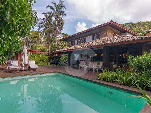 Casa em Piratininga, Niterói/RJ de 800m² 6 quartos à venda por R$ 4.999.000,00