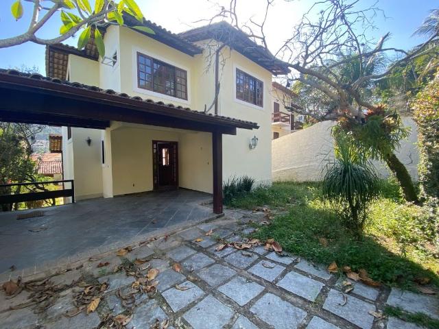 Casa em Piratininga, Niterói/RJ de 180m² 3 quartos à venda por R$ 849.000,00