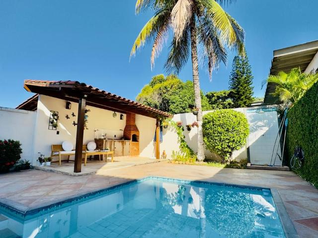 Casa em Piratininga, Niterói/RJ de 180m² 3 quartos à venda por R$ 994.900,00