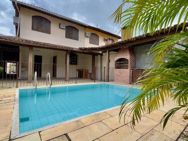 Casa em Piratininga, Niterói/RJ de 190m² 3 quartos à venda por R$ 894.900,00