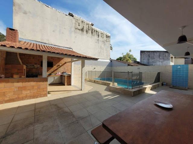 Casa em Piratininga, Niterói/RJ de 218m² 6 quartos para locação R$ 5.500,00/mes