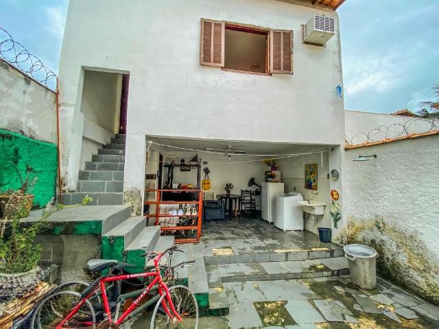 Casa em Piratininga, Niterói/RJ de 230m² 4 quartos à venda por R$ 849.000,00