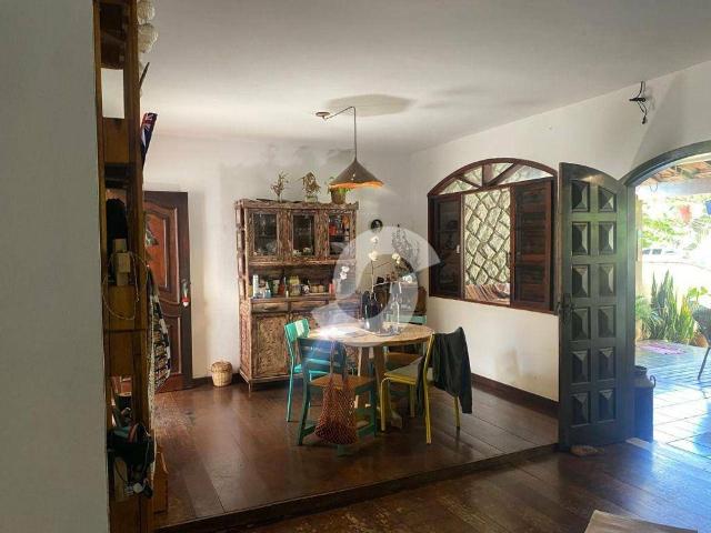 Casa em Piratininga, Niterói/RJ de 245m² 3 quartos à venda por R$ 899.000,00