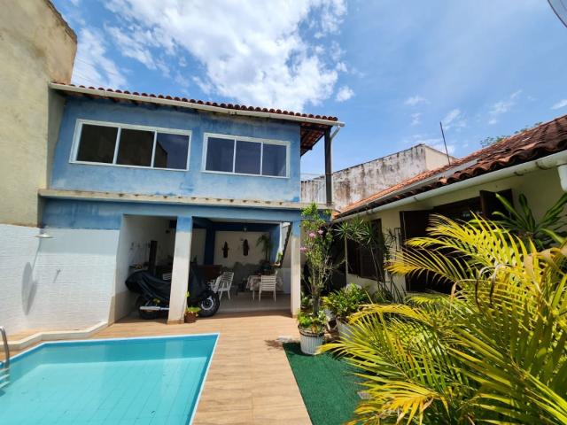 Casa em Piratininga, Niterói/RJ de 250m² 4 quartos à venda por R$ 754.000,00