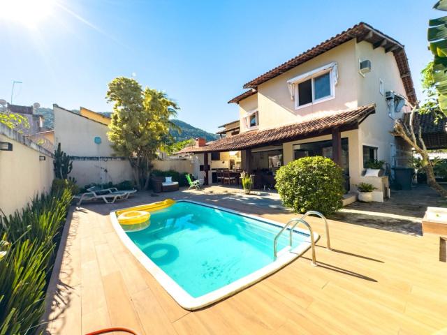 Casa em Piratininga, Niterói/RJ de 253m² 4 quartos à venda por R$ 1.849.900,00