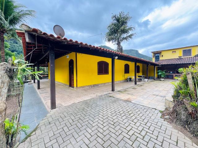 Casa em Piratininga, Niterói/RJ de 25m² 3 quartos para locação R$ 3.800,00/mes