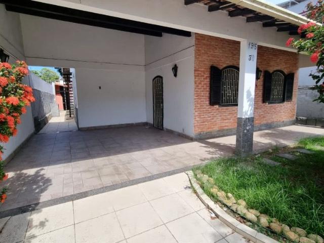 Casa em Piratininga, Niterói/RJ de 280m² 3 quartos à venda por R$ 979.900,00