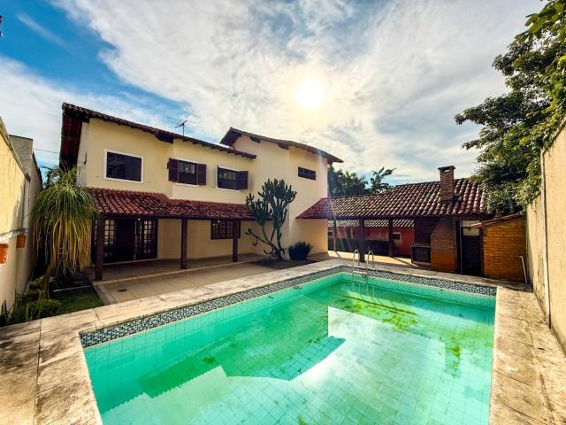Casa em Piratininga, Niterói/RJ de 330m² 4 quartos à venda por R$ 1.592.000,00