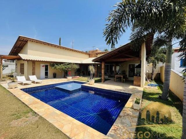 Casa em Piracaia à venda dentro de condomínio apto para financiamento