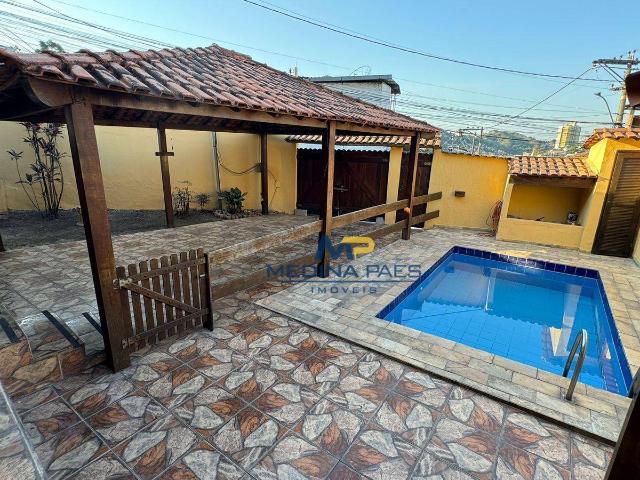 Casa em Pita, São Gonçalo/RJ de 390m² 3 quartos à venda por R$ 344.000,00