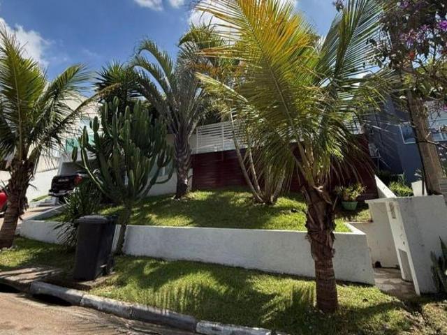 Casa em Pitas, Cotia/SP de 229m² 3 quartos à venda por R$ 1.600.000,00