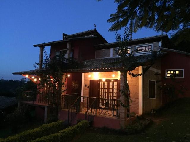 Casa em Pitas, Cotia/SP de 692m² 4 quartos à venda por R$ 1.899.000,00 ou para locação R$ 8.900,00/mes