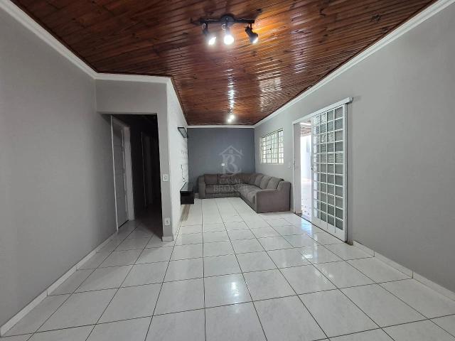 Casa em Pólon, Marília/SP de 0m² 3 quartos para locação R$ 2.300,00/mes