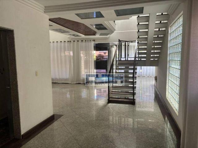 Casa em Ponta da Praia, Santos/SP de 330m² 3 quartos à venda por R$ 2.659.900,00