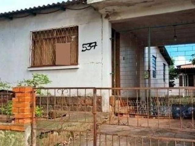 Casa em Porto Alegre, no bairro Cavalhada, com 3 dormitório s, e 3 banheiros, à
