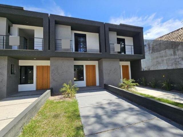 Casa em Porto Alegre, no bairro Aberta dos Morros, com 3 dormitório s, e 3 banh
