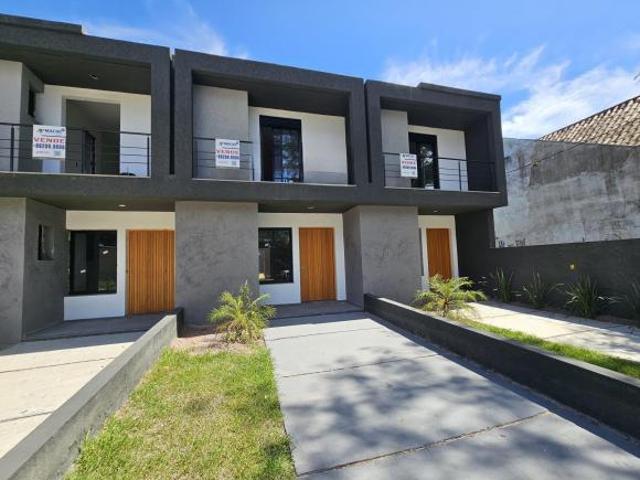 Casa em Porto Alegre, no bairro Aberta dos Morros, com 3 dormitório s, e 3 banheiros, à venda