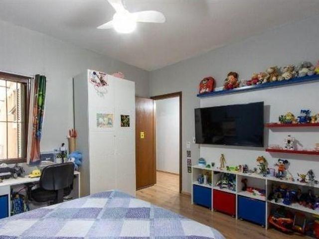 Casa em Porto Alegre, no bairro Aberta Dos Morros, com 5 dormitório s, e 5 banheiros, à venda