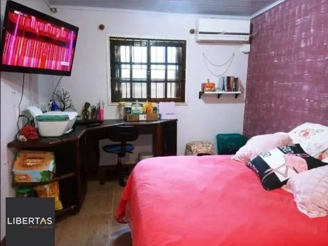 Casa em Porto Alegre, no bairro Belém Novo, com 4 dormitório s, e 4 banheiros