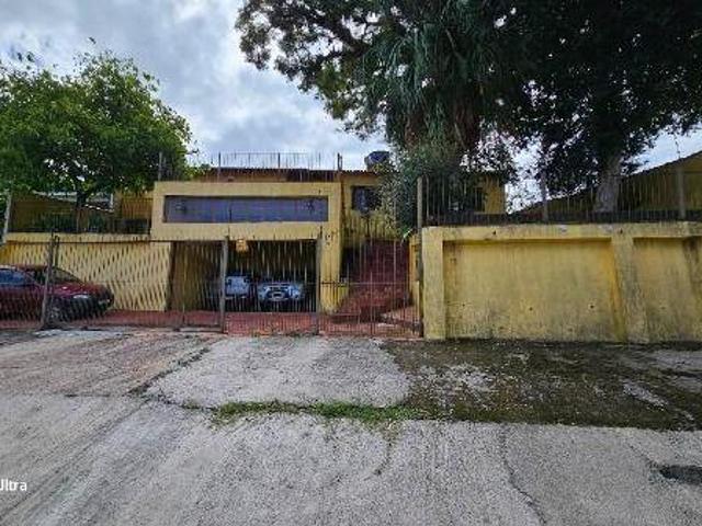 Casa em Porto Alegre, no bairro Belém Novo, com 3 dormitório s, e 3 banheiros