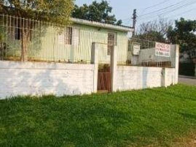 Casa em Porto Alegre, no bairro Espírito Santo, com 2 dormitório s, à venda