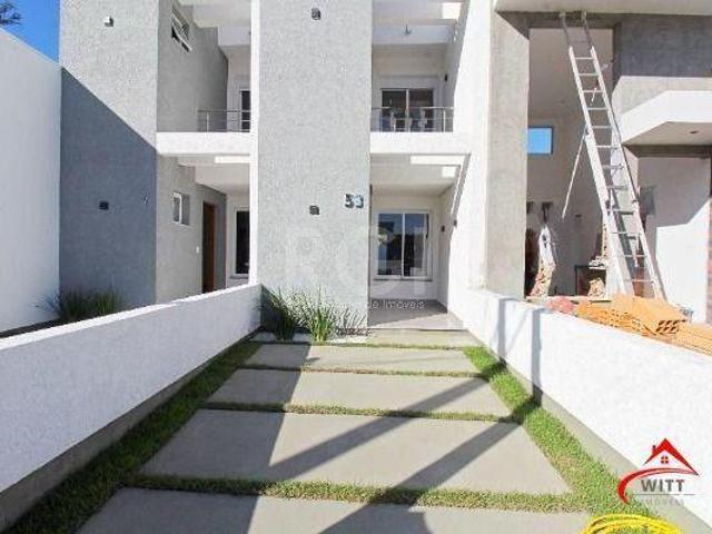 Casa em Porto Alegre, no bairro Hípica, com 2 dormitório s, e 2 banheiros, à ve