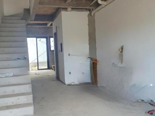 Casa em Porto Alegre, no bairro Hípica, com 2 dormitório s, e 2 banheiros, à venda