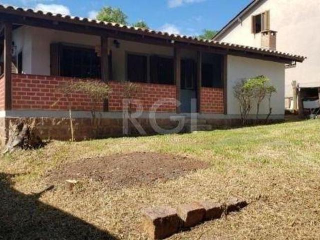 Casa em Porto Alegre, no bairro Hípica, com 2 dormitório s, e 2 banheiros, à venda