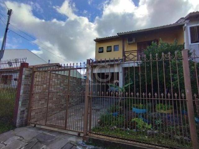 Casa em Porto Alegre, no bairro Hípica, com 3 dormitório s, e 3 banheiros, à venda