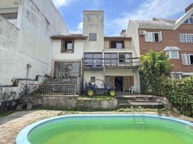 Casa em Porto Alegre, no bairro Ipanema, com 3 dormitório s, à venda