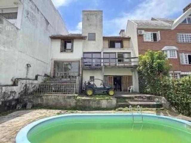 Casa em Porto Alegre, no bairro Ipanema, com 3 dormitório s, à venda