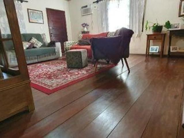 Casa em Porto Alegre, no bairro Ponta Grossa, com 3 dormitório s, e 3 banheiros