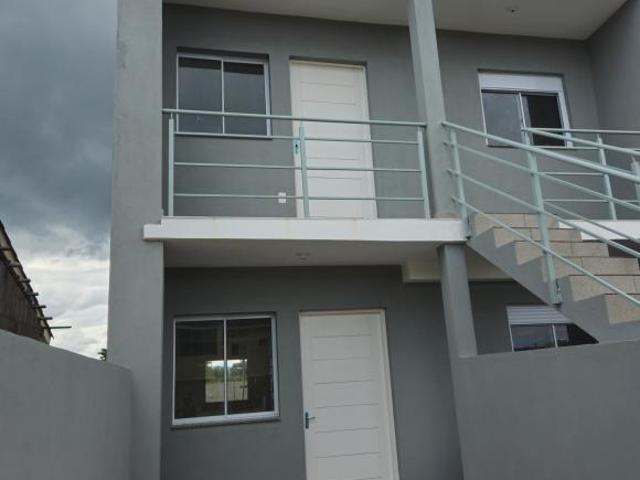 Casa em Porto Alegre, no bairro Restinga, com 2 dormitório s, e 2 banheiros, à