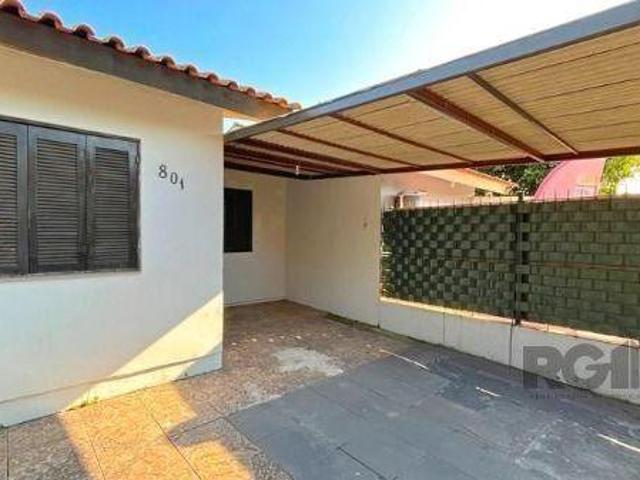 Casa em Porto Alegre, no bairro Restinga, com 2 dormitório s