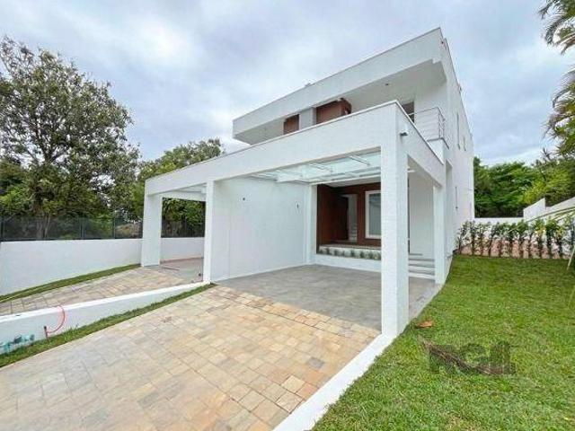 Casa em Porto Alegre, no bairro Vila Conceição, com 3 dormitório s, à venda